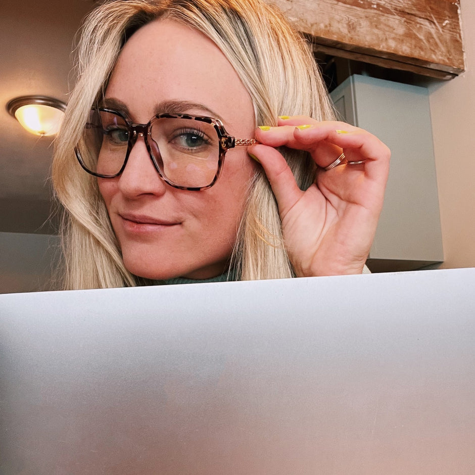 A Detailed Look at the Different Bridges for Glasses Find Perfect Fit ...